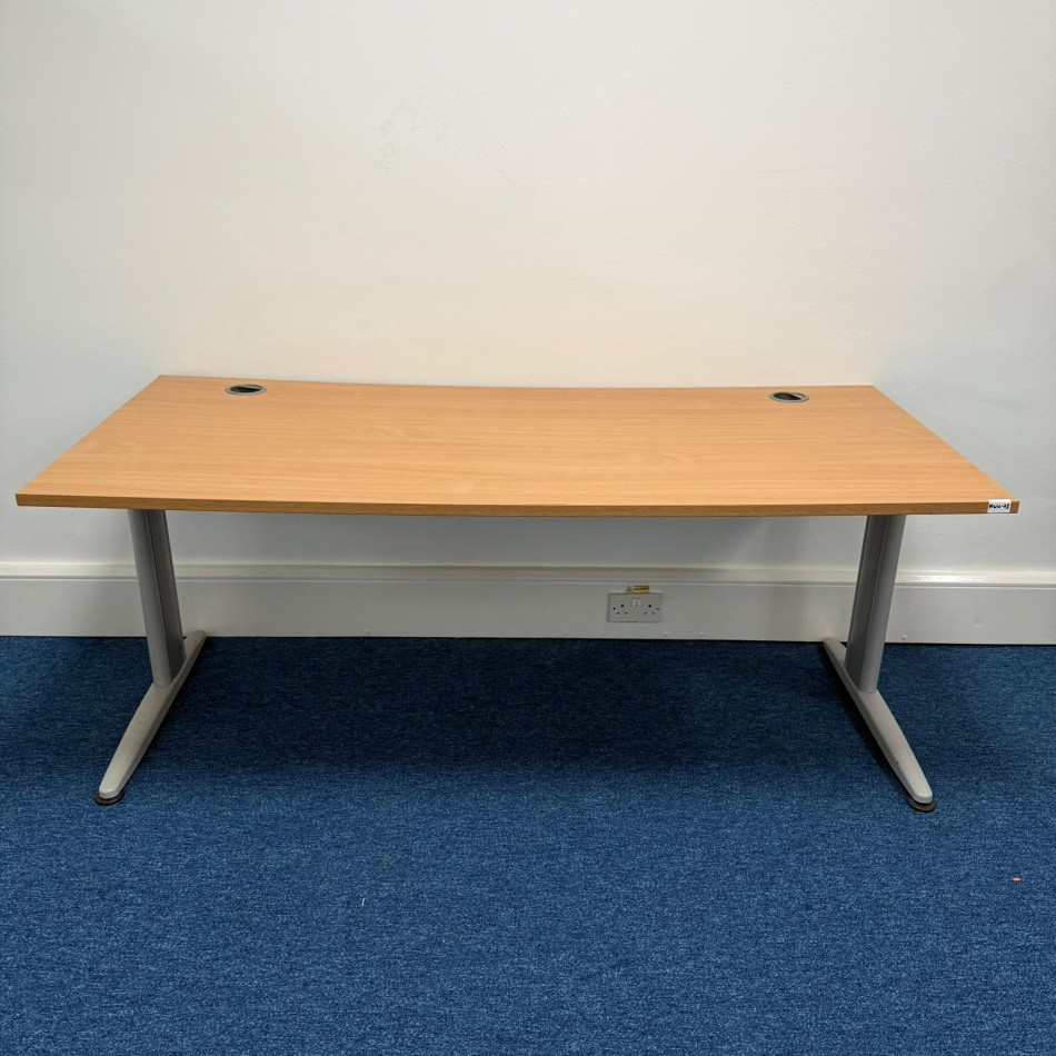 Beech Straight Desk- 1800 x 800- Grade B